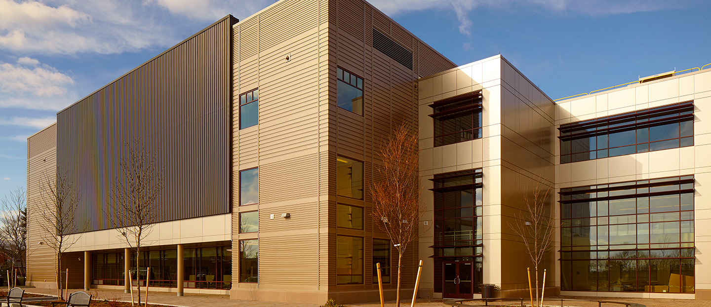 Maximizing Envelope Performance with IMP Integrated Components - CENTRIA